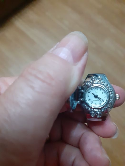 Inel cu ceas Ramnicu Valcea • OLX.ro