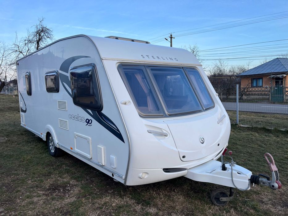 Rulota Swift Sterling Europa 2009 2 zone Matrimonial Cort Boiler Panou ...