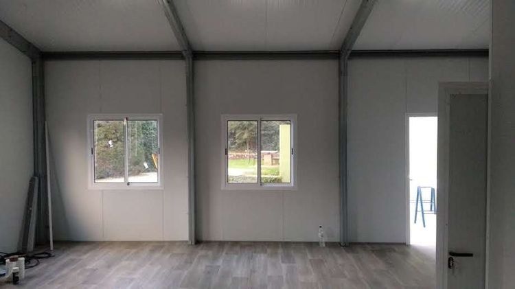 Construim case modulare pe structura metalica și panouri Sandwich Indi ...