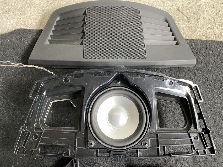 Boxe bmw e90 logic 7 usa Sibiu • OLX.ro