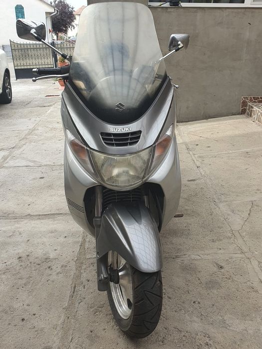 Suzuki Burgman 400 Sarmasag • OLX.ro