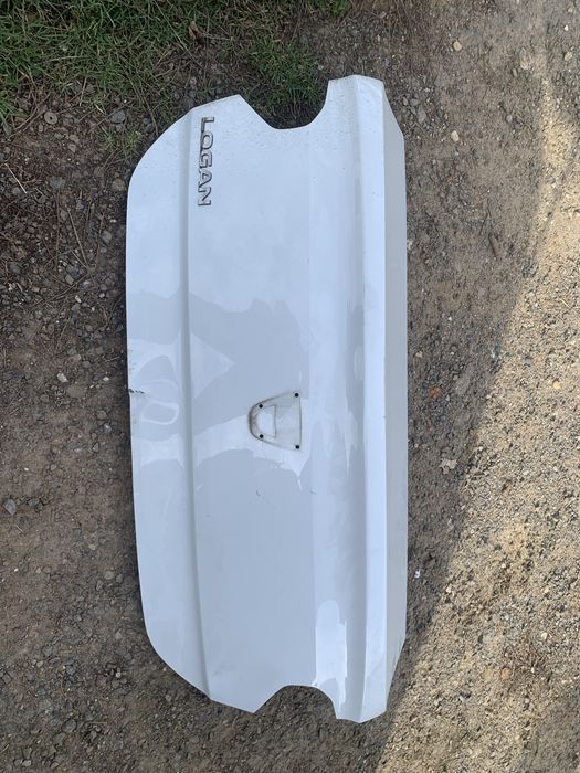 Capota portbagaj/haion Dacia Logan an 2021/2022/2023 Rosu • OLX.ro