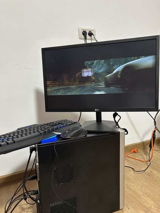 Pc Gaming Calculator Gaming complet cu monitor 1000GB Botosani • OLX.ro