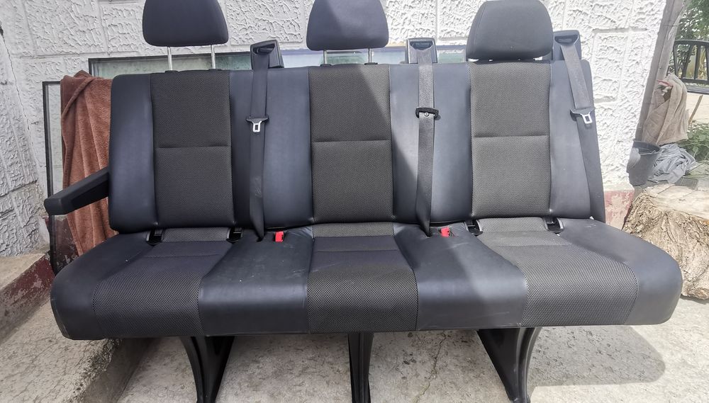 Bancheta 3 locuri Sprinter/Crafter Puiestii de Jos • OLX.ro