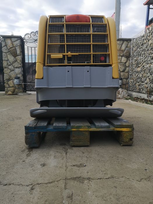 Placa compactoare WACKER DPU 80 de 724kg cu telecomanda Roman • OLX.ro