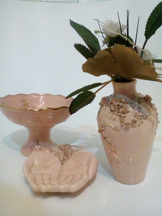 Bibelouri vechi pictate manual/ vaze/ farfuriute si cesti Bucuresti ...