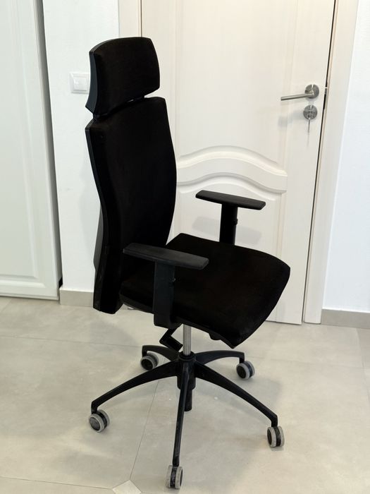 Scaun Premium de birou TRAFFIC CHAIRS SUPREM - stare Impecabila Cluj ...