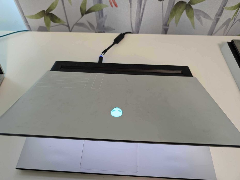 Alienware m15 R4 - RTX 3070 Bucuresti Sectorul 6 • OLX.ro