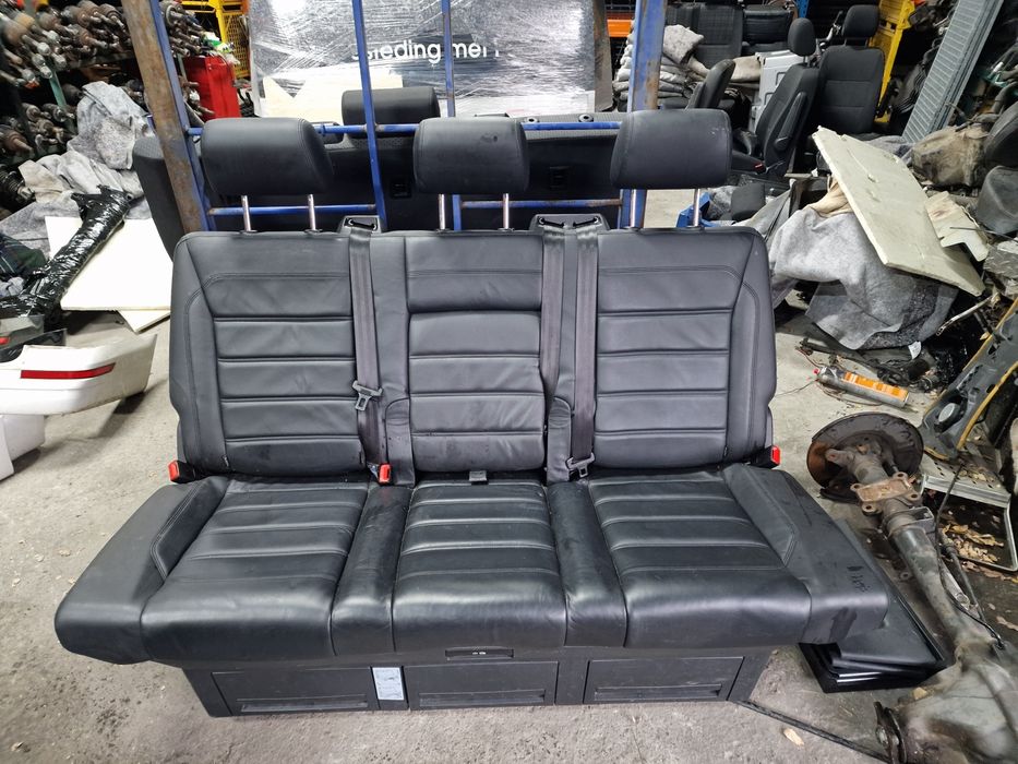 Bancheta spate 3 locuri piele rabatabila pat cotiera vw t5 t6 multivan Francesti-Coasta • OLX.ro