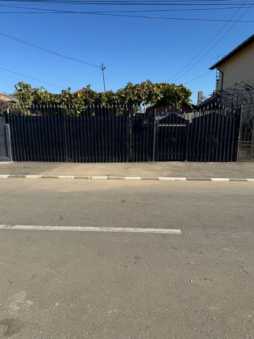 De vanzare casa in Mizil strada Decebal nr 17 Mizil • OLX.ro