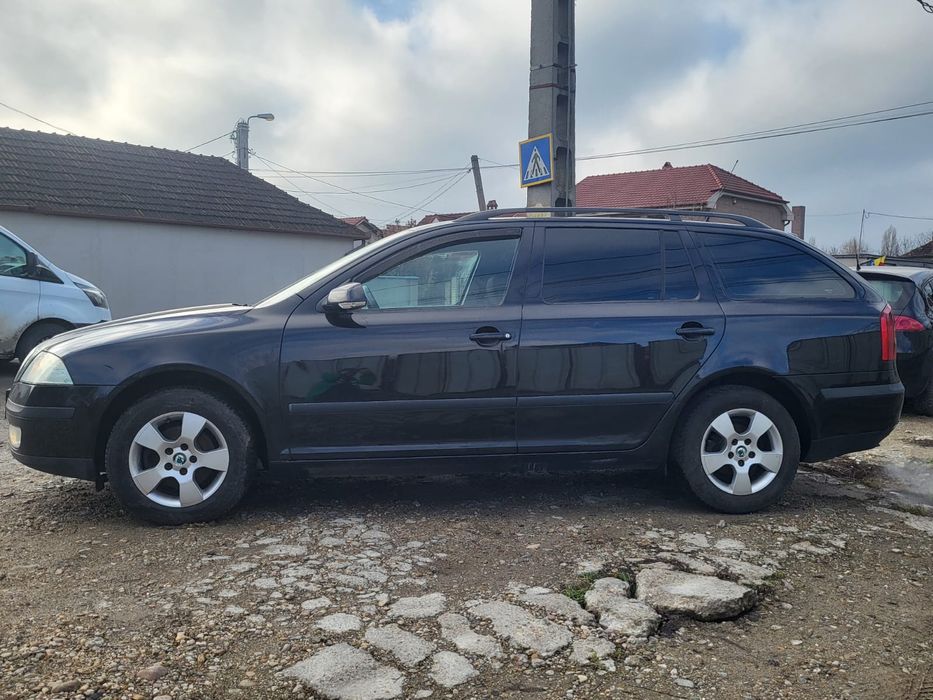 Skoda Octavia Anul 2008 1.9 tdi 105cp BXE Dublu climatronic Carlig Rem ...