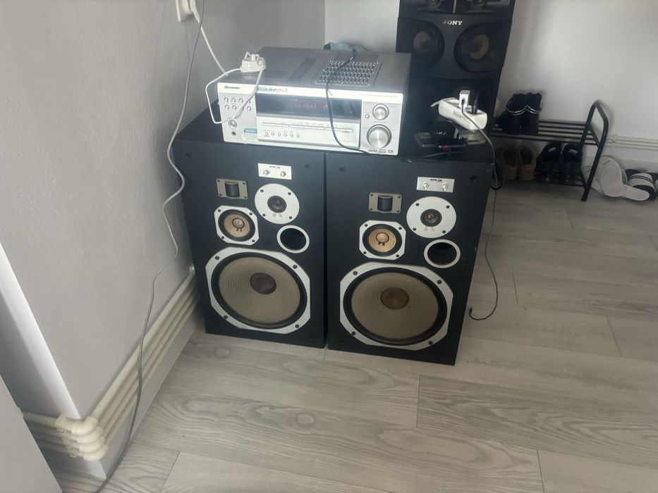 Boxe de vintage de colectie Pioneer HPM 110 Leordeni • OLX.ro