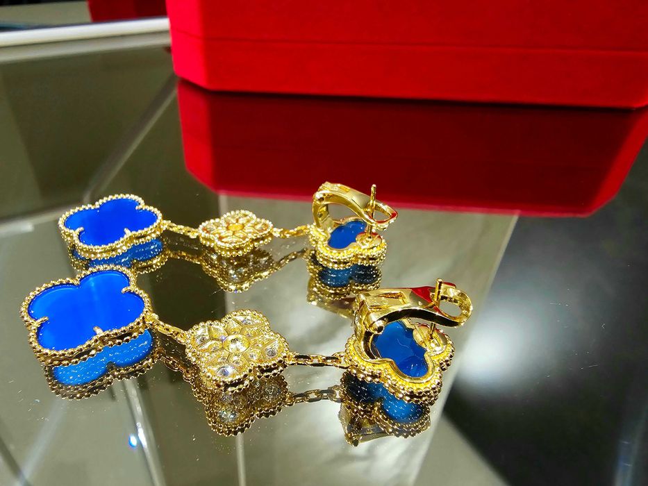Van Cleef & Arpels VCA Blue Agate Diamond Magic Alhambra Дамски Обеци ...