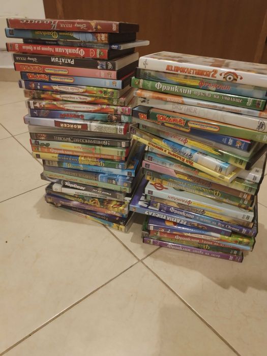 Подарявам детски DVD дискове гр. София Манастирски ливади • OLX.bg