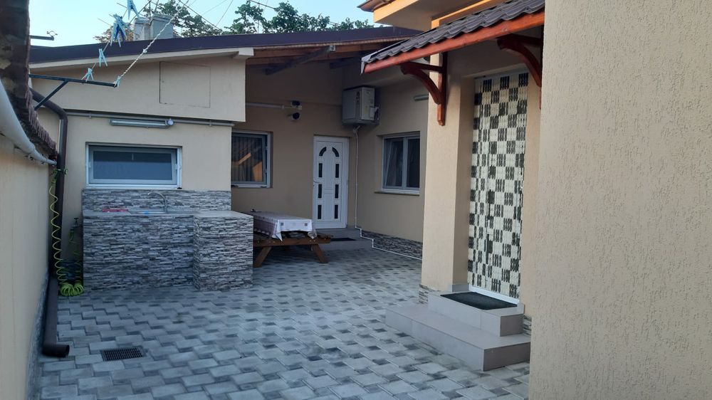 Cazare la mare Neversea 2024-Mamaia, Delfinariu,Reyna -3 Papuci ...