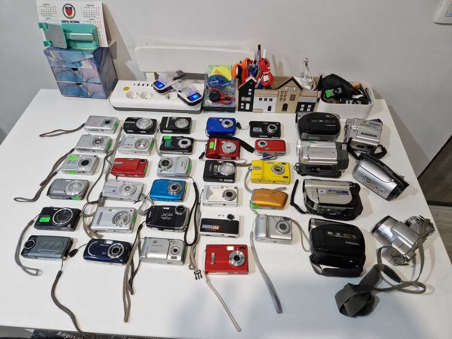 Aparat foto / camera video digitala. Craiova • OLX.ro