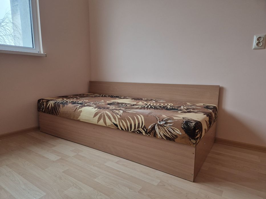 Единично легло с матрак 190/85 гр. Карнобат • OLX.bg