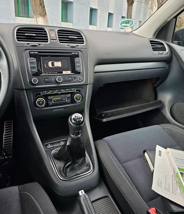 Volkswagen Golf VW Golf 6 1.4TSI Navigatie Parkassist ÎncălzireScaune Bluethoot Pilot Bucuresti ...