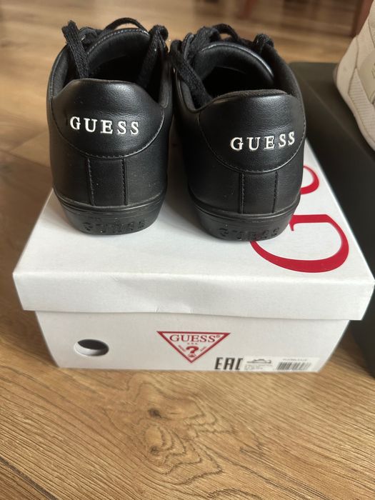 Маратонки на Guess! гр. Ловеч Център • OLX.bg