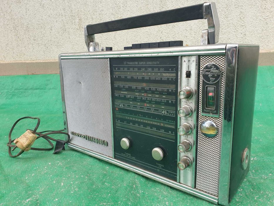 Radio portabil marca: Sanyo Transworld,model: 17H-815,made in Japan ...