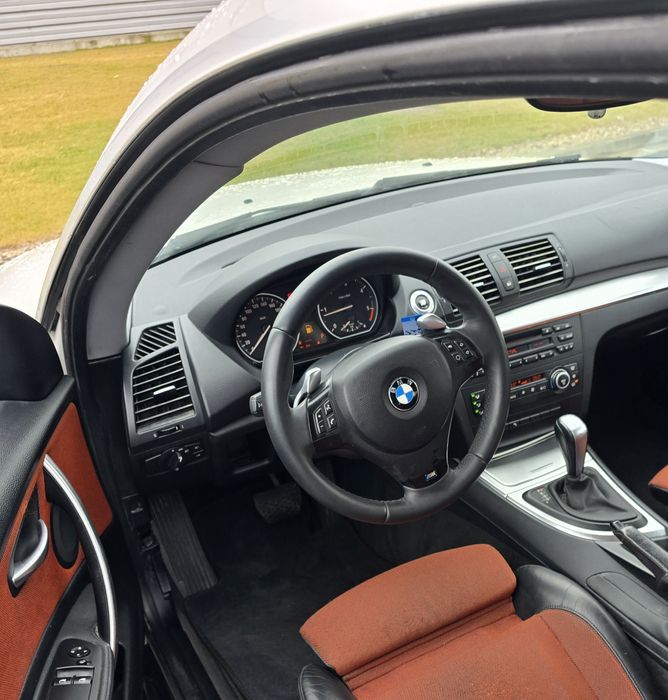 BMW seria 1 123d bi-turbo 204cp automat FACELIFT Pachet M/// sport ...