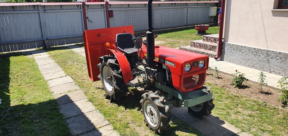 Yanmar YM1300 cu freza, plug, cositoare/tocator si lama de zapada Cut ...