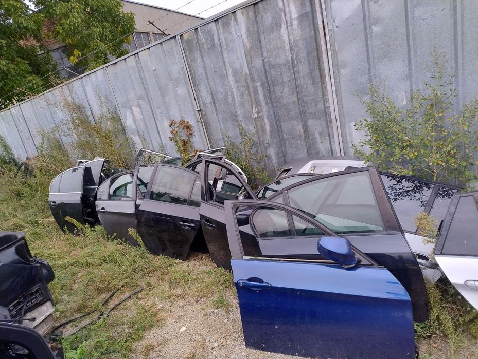 Оборудвани необорудвани врати за bmw Е90 Е91 Е60 e90 e91 e92 e60 e61 с. Казичене • OLX.bg