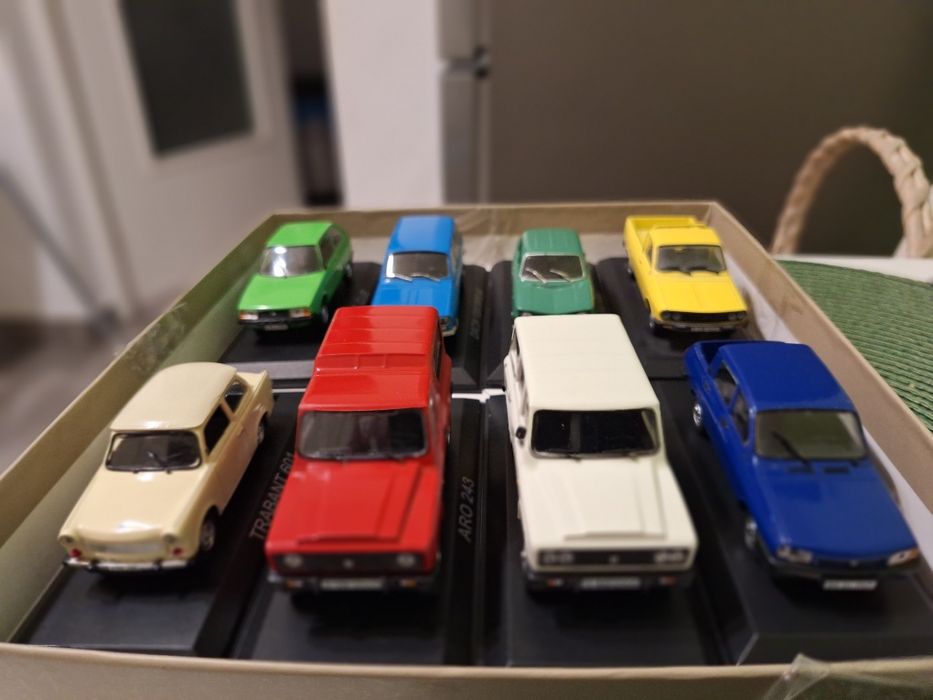 Machete scara 1.43 Catelu • OLX.ro