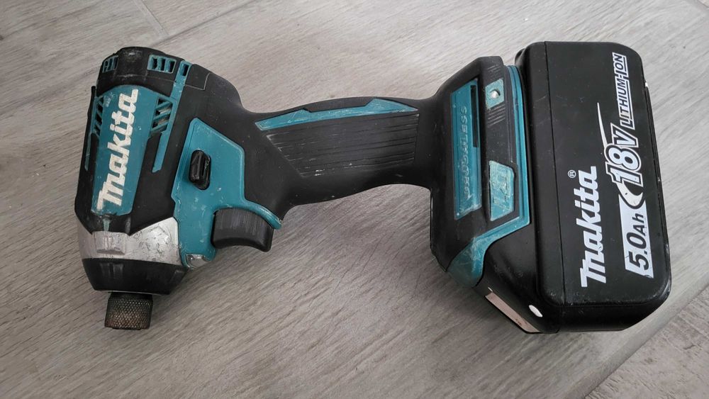 MAKITA DTD154Z Șurubelniță cu impact Li-Ion, 18V, 175Nm Timisoara • OLX.ro