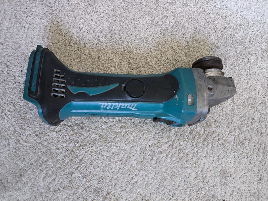 Ъглошлайф шлайф ракета Макита Makita 18v гр. Първомай • OLX.bg
