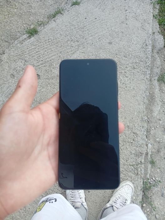 Vând trotineta electrica răzor E300 și telefon Motorola edge30 neo ...