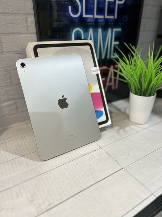 Ipad 10, идеальное состояние - Планшетные компьютеры Усть-Каменогорск на Olx