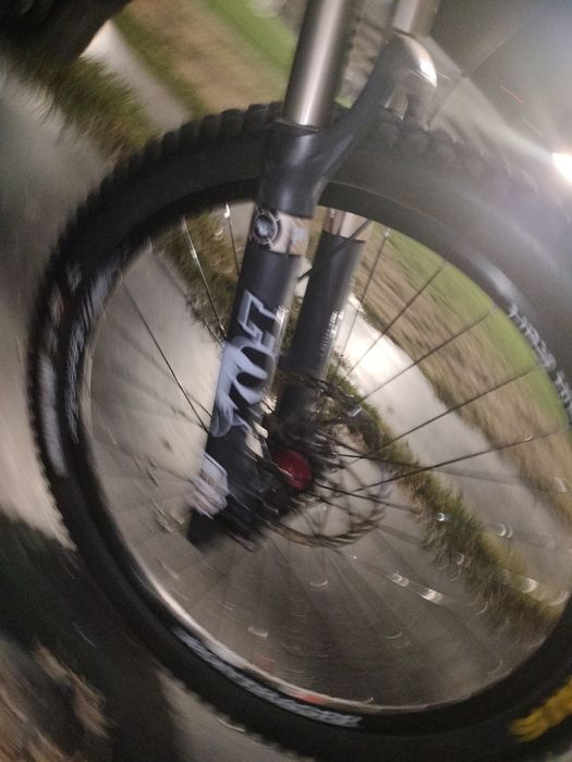 Furca Fox 36 Van R Targu Jiu • OLX.ro