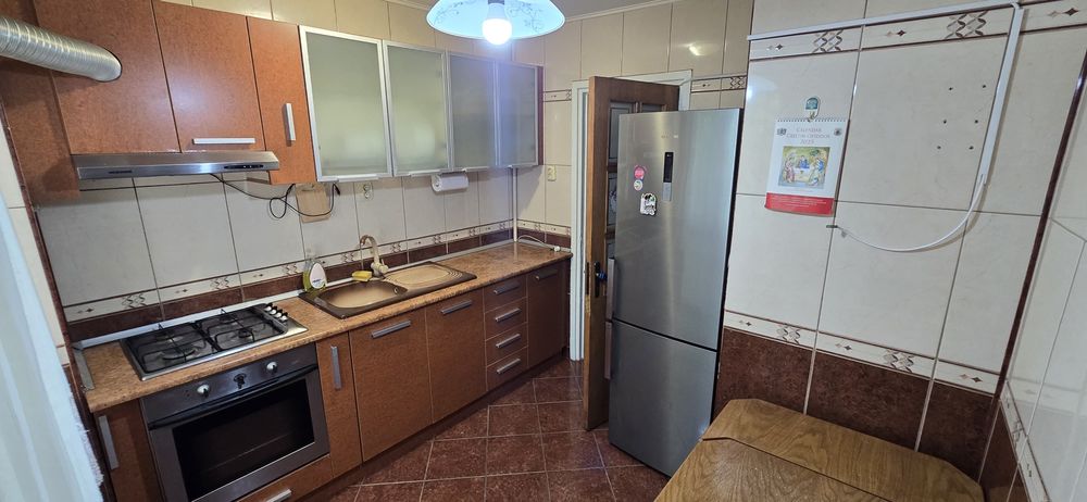 Inchiriez apartament 3 camere zona Titan/Piata Salajan Bucuresti ...