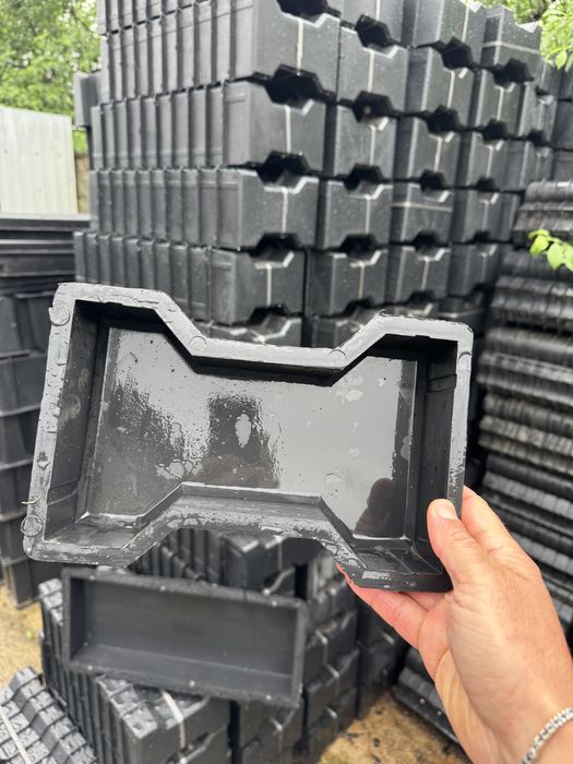 Forme pavaj pavele borduri matrite tipar NOI Chisoda • OLX.ro