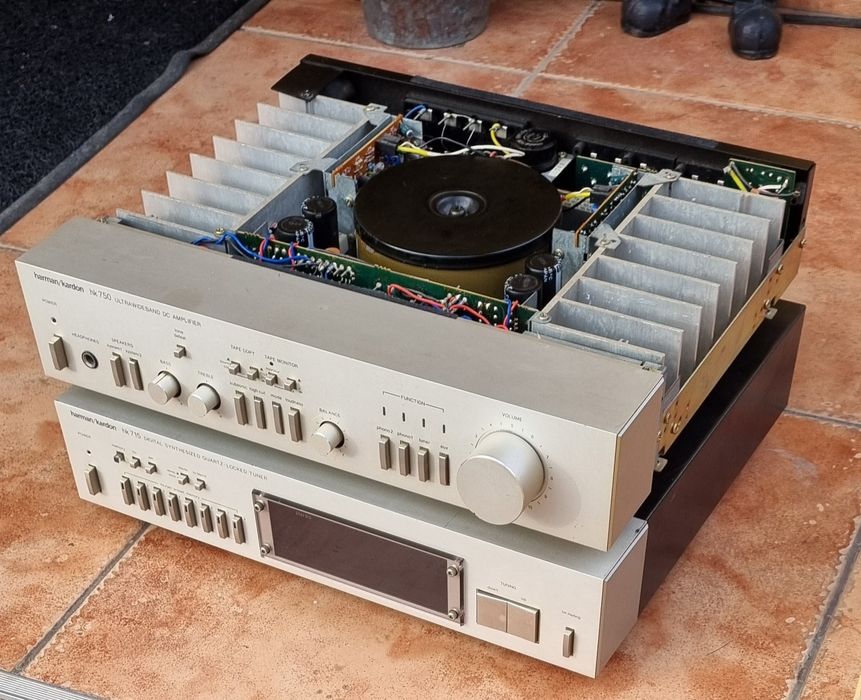 Harman/Kardon HK 750 si HK 715 AM/FM Digital tuner Ceptura de Jos • OLX.ro