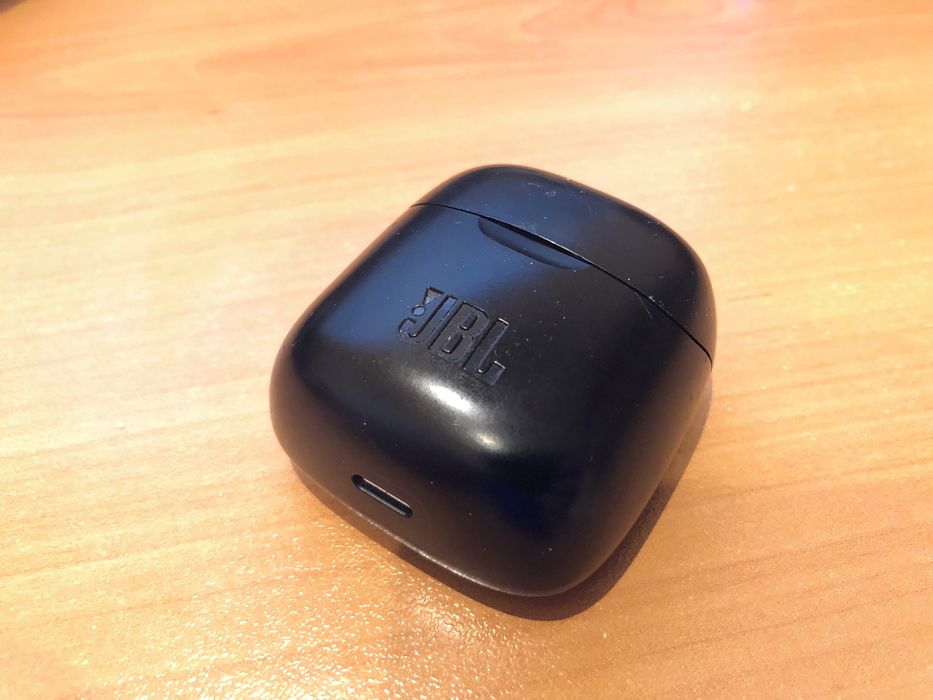 Безжични слушалки JBL Tune 225 tws гр. Добрич Добротица - Варненска ...