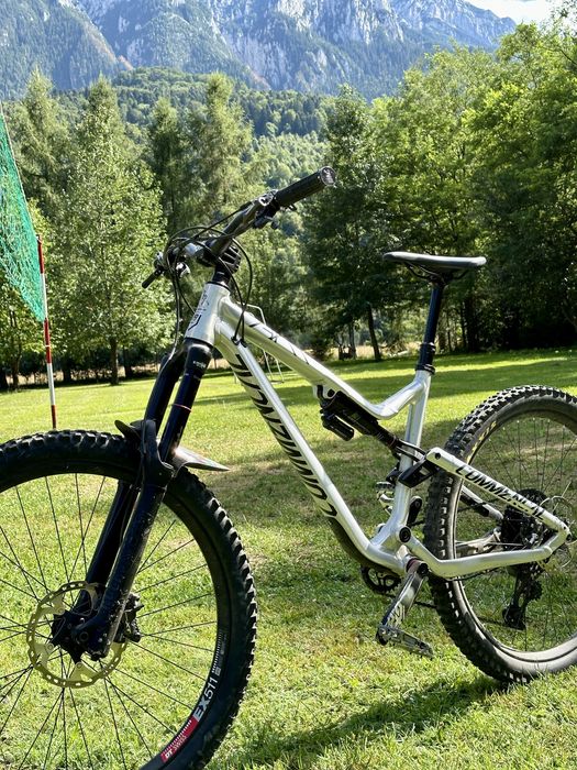 Commencal Meta 27.5 M Zarnesti • OLX.ro
