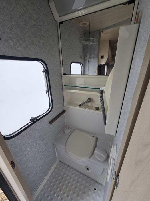 Rulota Caravelair,cort,panou solar Targu Ocna • OLX.ro