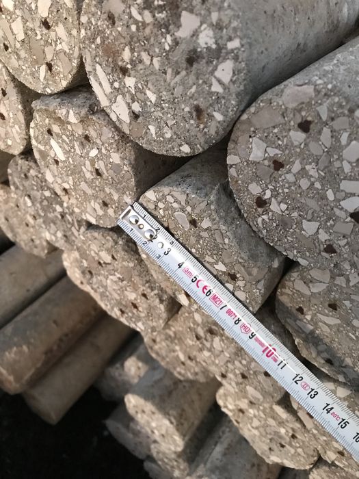 Stalpi (spalieri) beton pt gard de 2,4m Italia Targu Lapus • OLX.ro