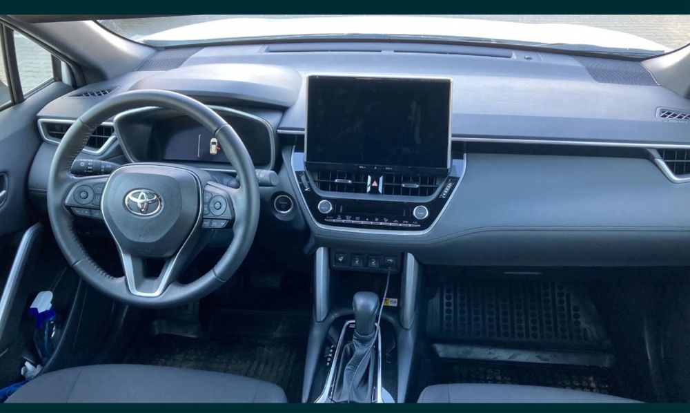 Toyota Corolla Cross Dynamic Hybrid Constanta • OLX.ro