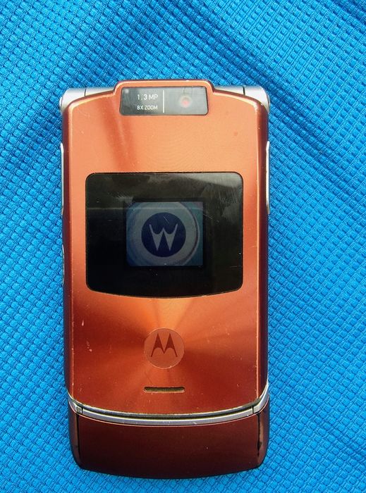Motorola RAZR V3xx ( decodat, ) Deva • OLX.ro