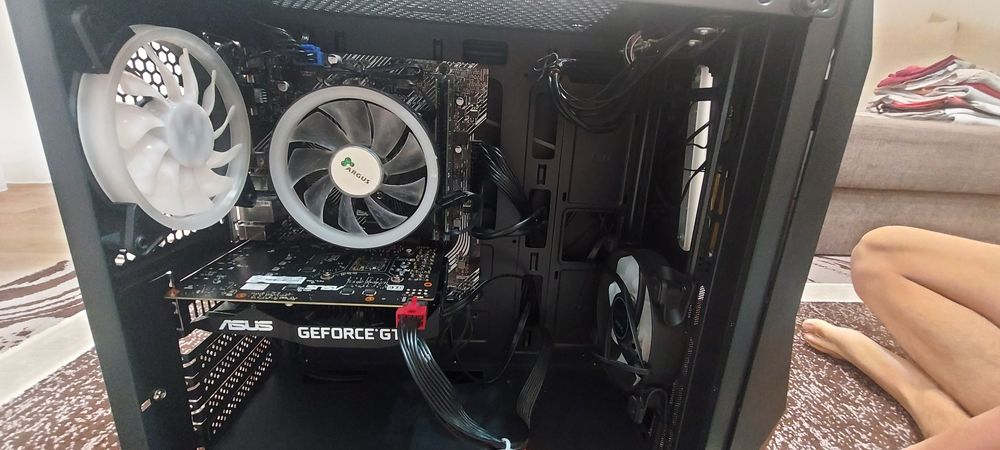 Calculator ( Unitate PC ) achiziționat în 2020 Navodari • OLX.ro