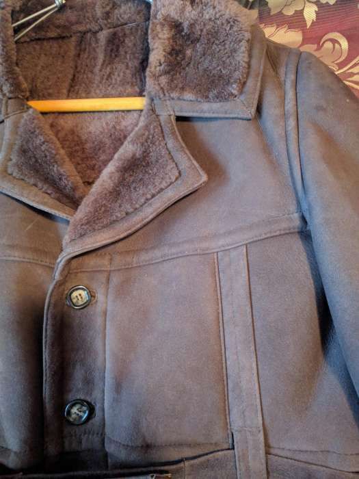 Cojoc barbatesc, model Alain Delon / Sfantul VINTAGE NEPURTAT Bucuresti ...
