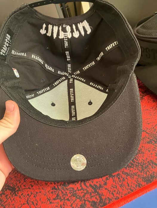 Trapstar Shooters Snapback Black гр. Карлово • OLX.bg