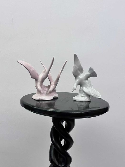 Set 2 bibelouri portelan Lippelsdorf marcate bibelou vaza Craiova • OLX.ro