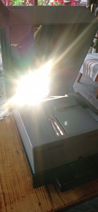 Kindermann Av 100 aparat de proiecție diapozitive Constanta • OLX.ro
