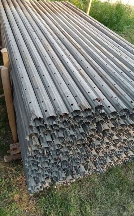 Stalpi / spalieri zincati din recuperari lungime 2,4 m Cluj-Napoca • OLX.ro