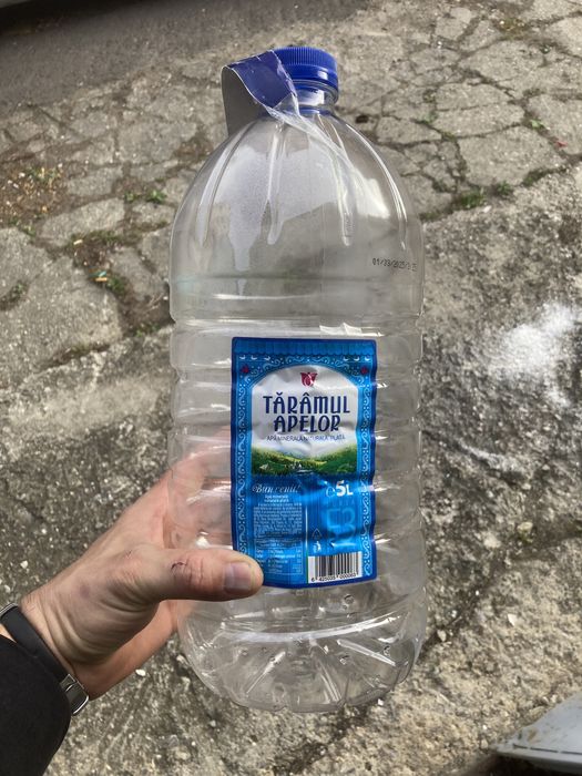 Bidoane apa 5L . Pet 5L . Pet apa 5L . Sticle apa 5L Brasov • OLX.ro