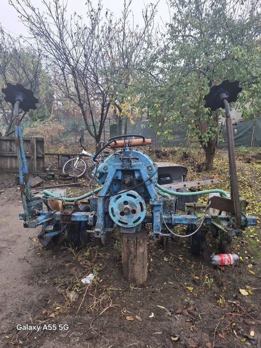 Vând Tractor U445 (leuț),plug,semănătoare, disc ,remorcuta Romanu • OLX.ro